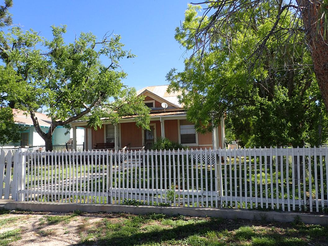 114 West Hackberry Street, Sanderson, Texas