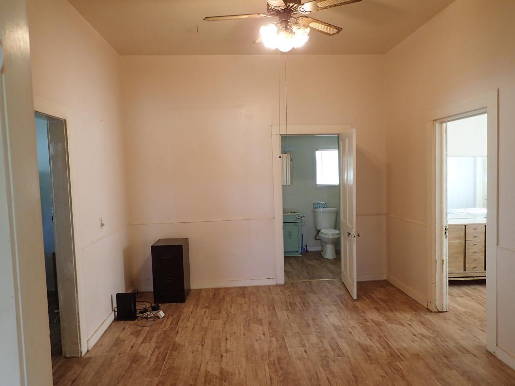 114 West Hackberry Street, Sanderson, Texas